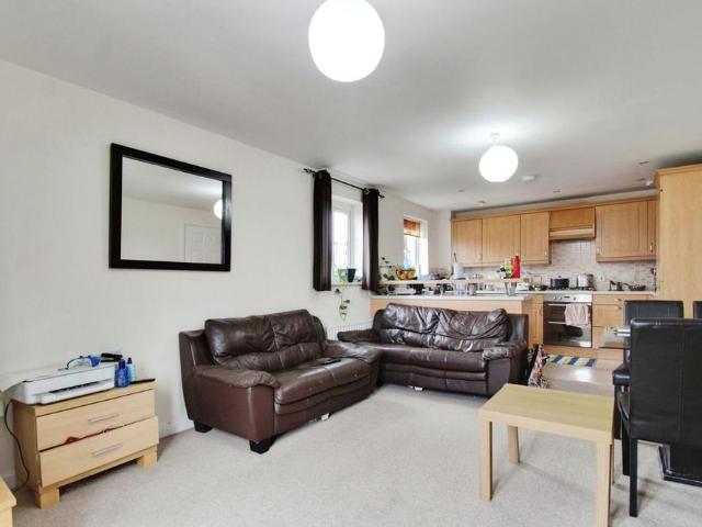2 bedroom apartment to rent