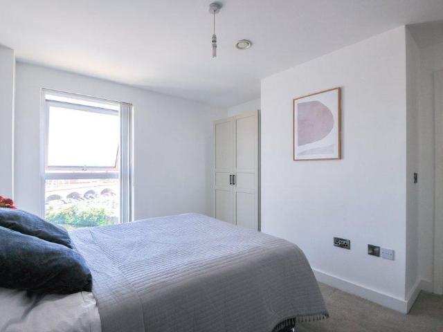 2 bedroom apartment to rent