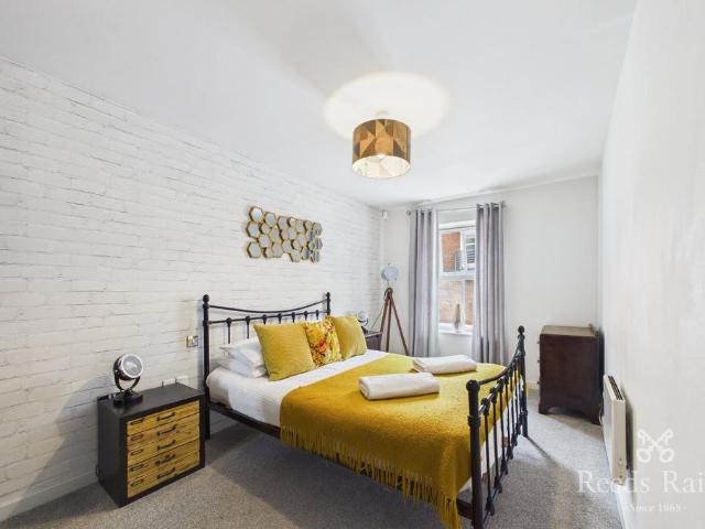 2 bedroom apartment to rent