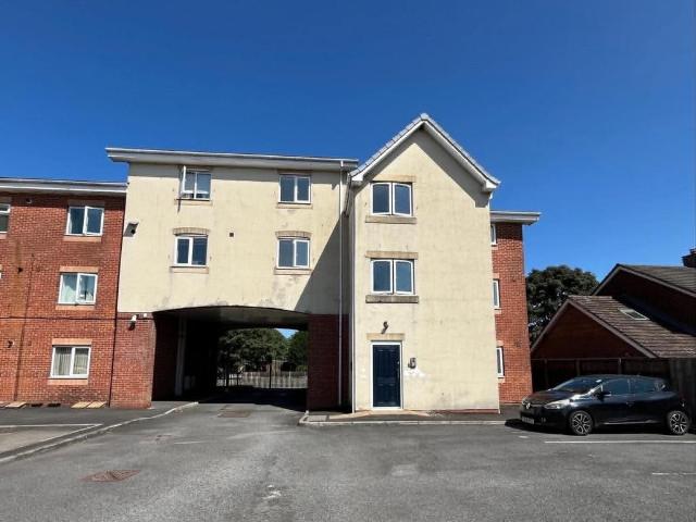 2 bedroom apartment to rent