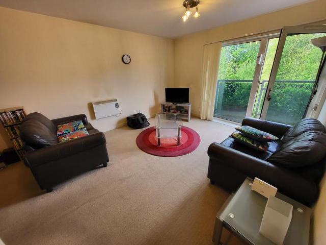 2 bedroom apartment to rent