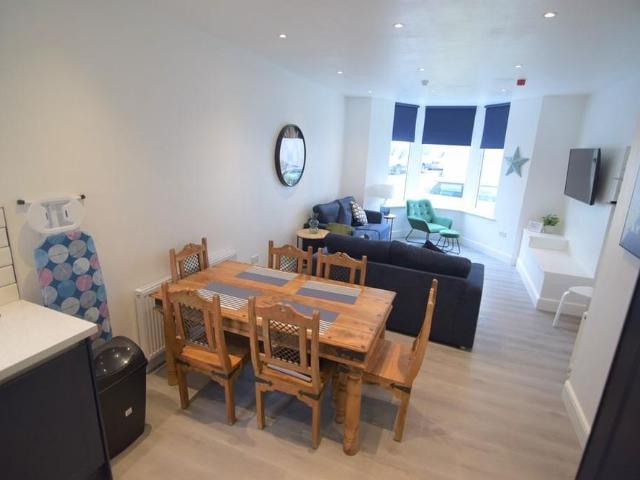 2 bedroom apartment to rent
