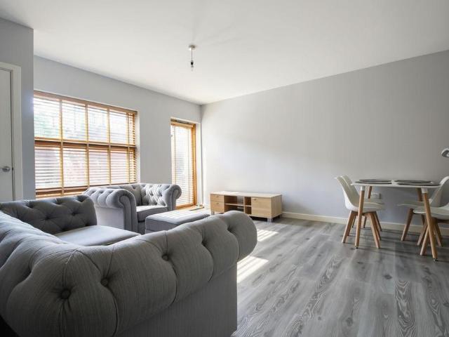 2 bedroom apartment to rent