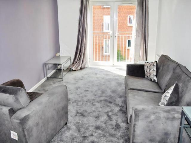 2 bedroom apartment to rent