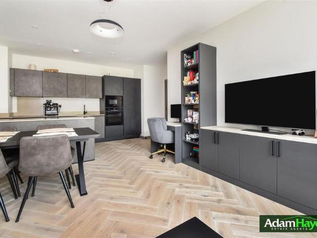 2 bedroom apartment to rent