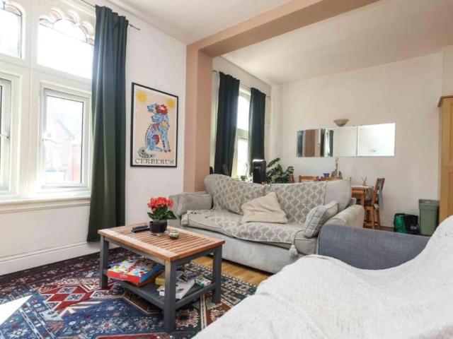 2 bedroom apartment to rent