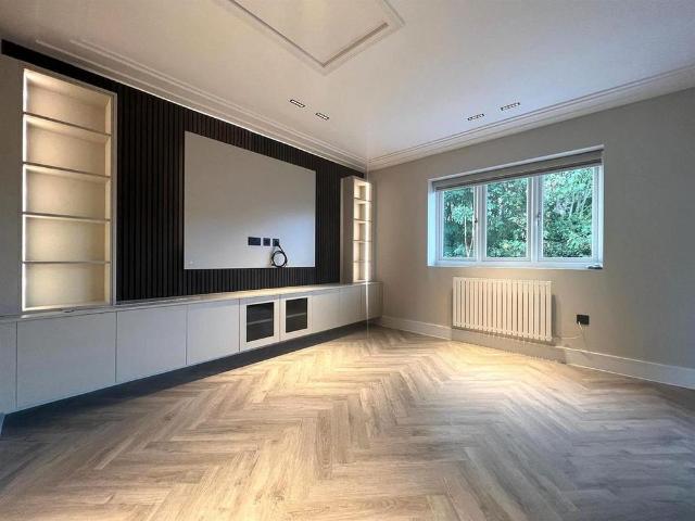 2 bedroom apartment to rent