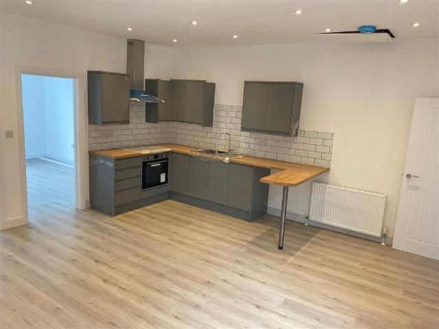 2 bedroom apartment to rent