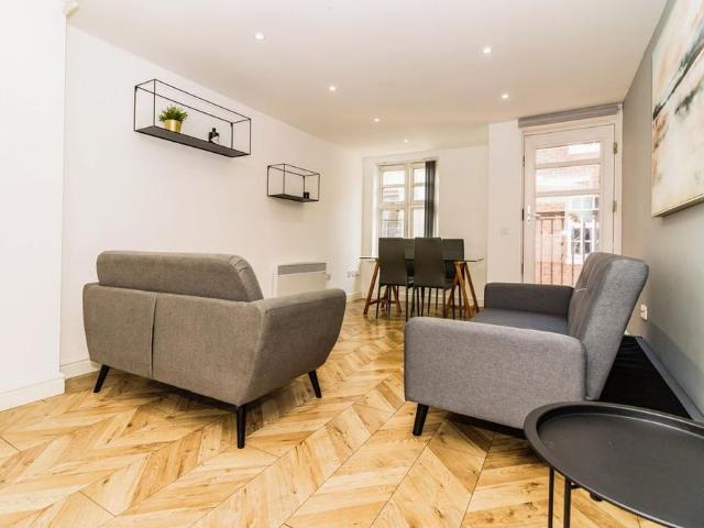 2 bedroom apartment to rent