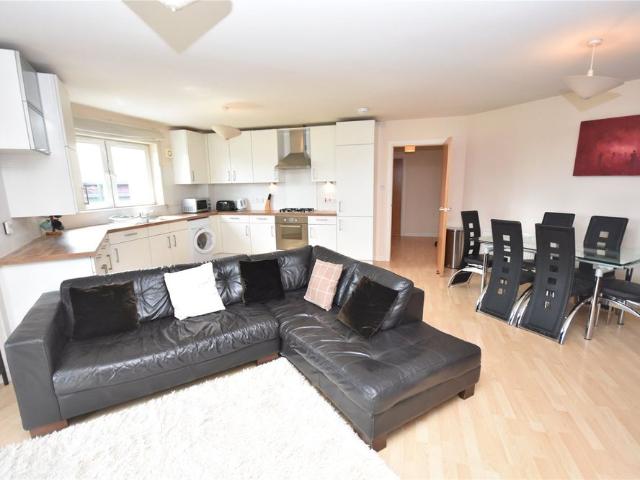 2 bedroom apartment to rent