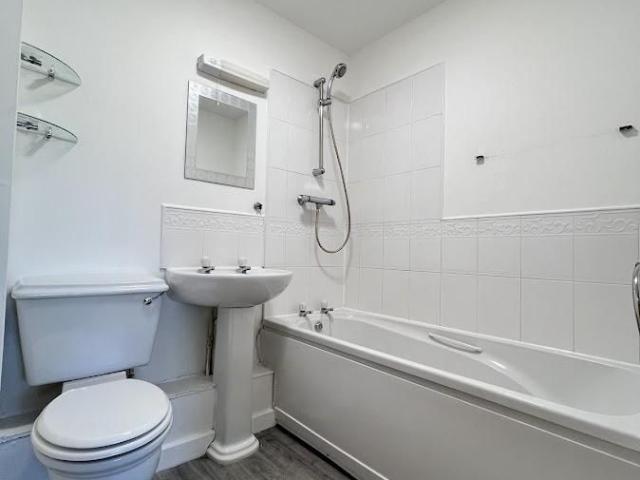 2 bedroom apartment to rent