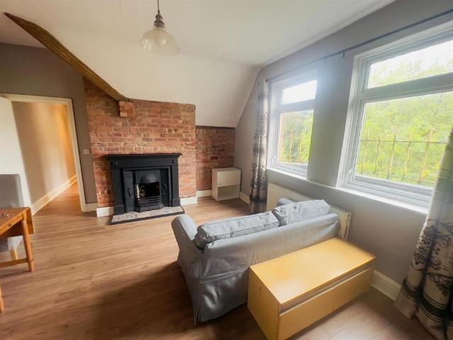 2 bedroom apartment to rent