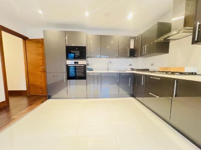 2 bedroom apartment to rent