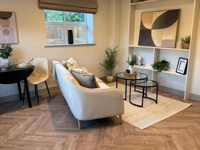 2 bedroom apartment to rent
