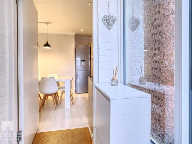 2 bedroom apartment to rent