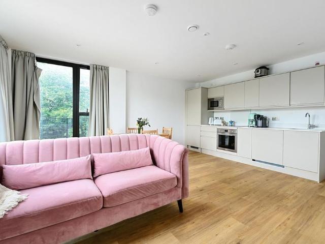 2 bedroom apartment to rent