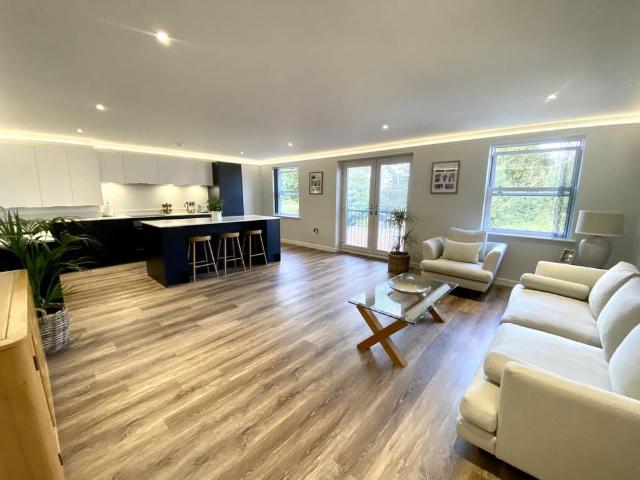 2 bedroom apartment to rent