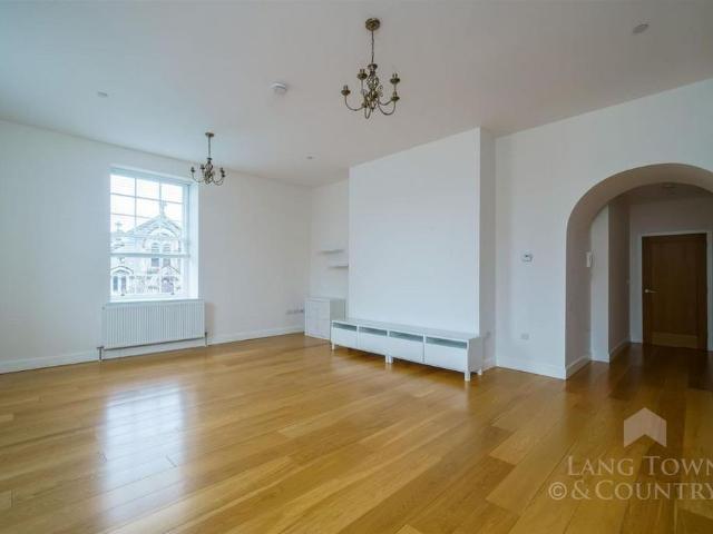2 bedroom apartment to rent