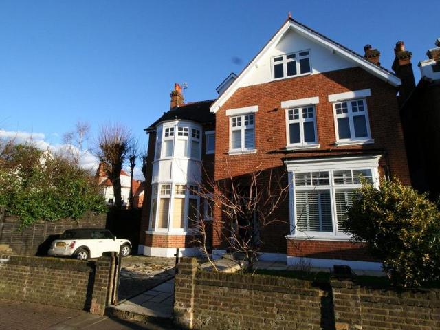 2 bedroom apartment to rent