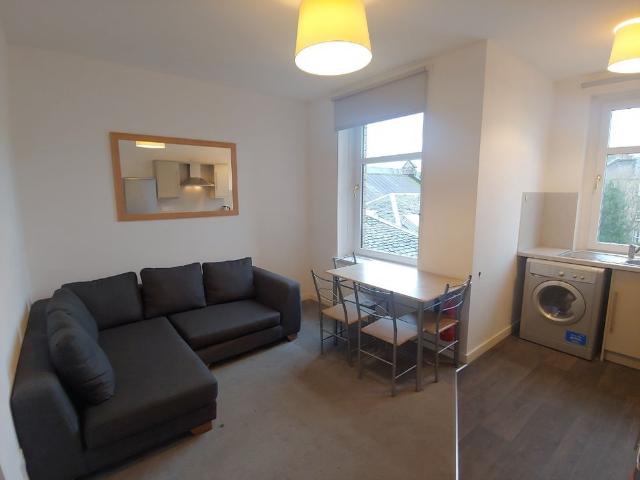 2 bedroom apartment to rent