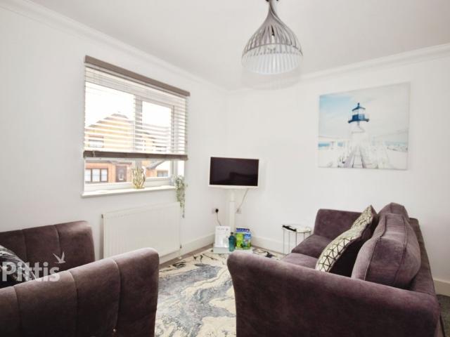 2 bedroom apartment to rent