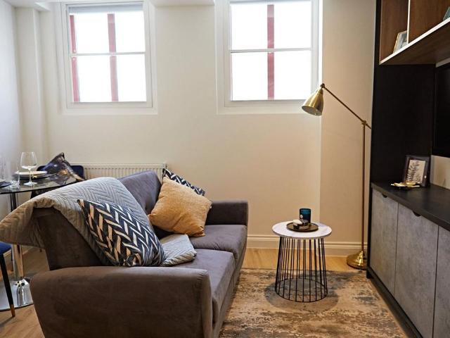 2 bedroom apartment to rent