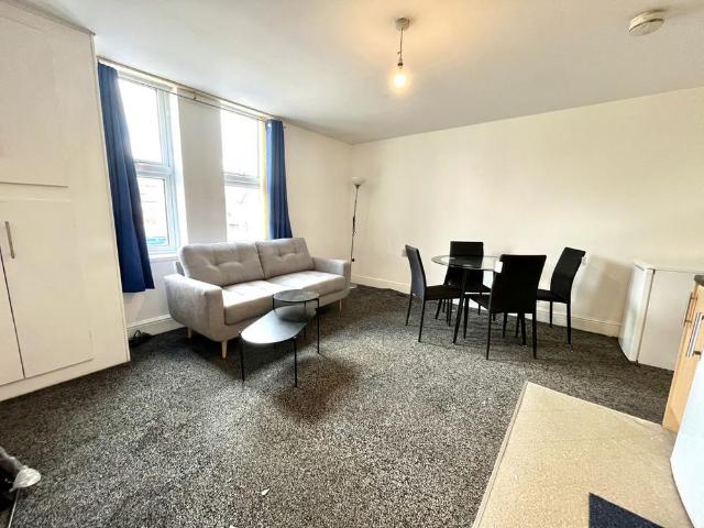 2 bedroom apartment to rent