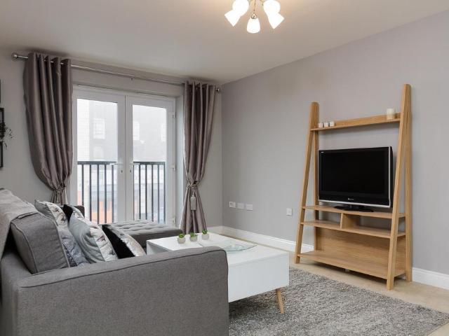 2 bedroom apartment to rent
