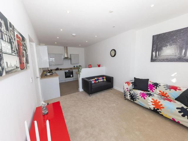 2 bedroom apartment to rent