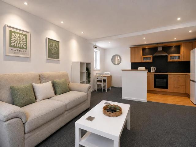 2 bedroom apartment to rent