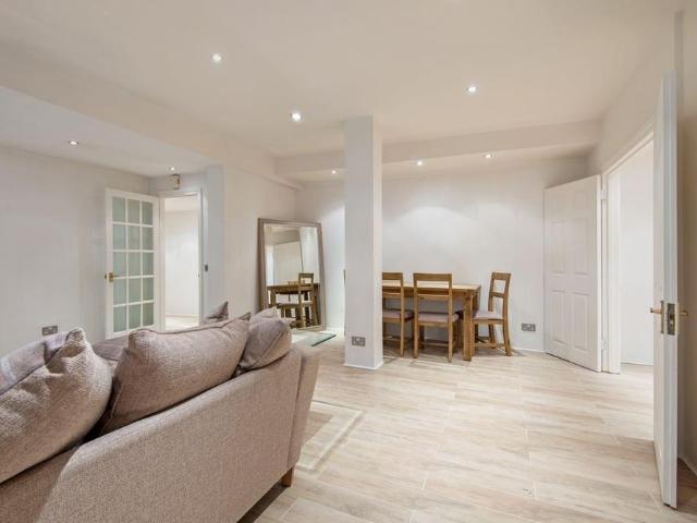 2 bedroom apartment to rent