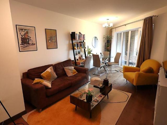 2 bedroom apartment to rent