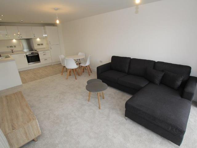 2 bedroom apartment to rent
