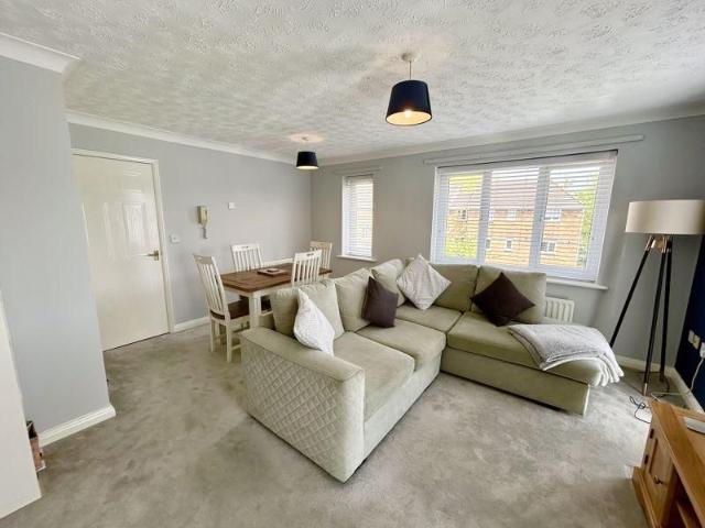 2 bedroom apartment to rent