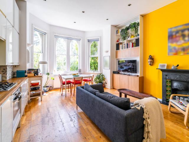 2 bedroom apartment to rent