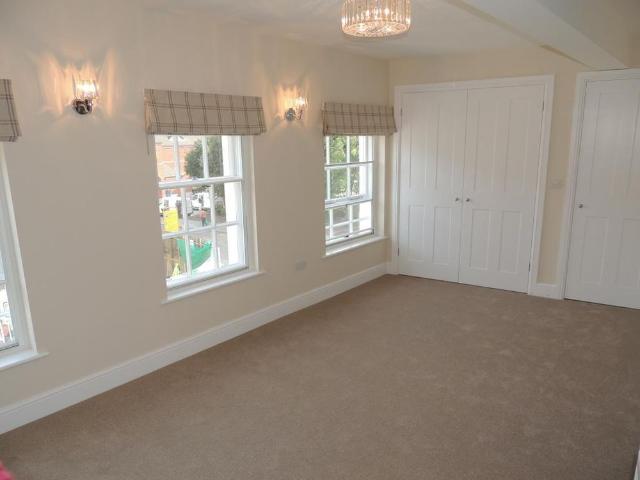 2 bedroom apartment to rent