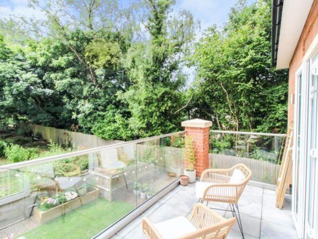 2 bedroom apartment to rent