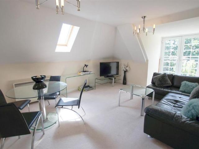 2 bedroom apartment to rent