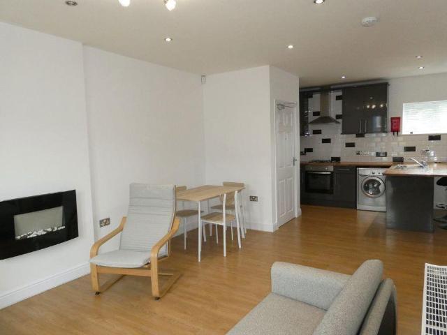 2 bedroom apartment to rent