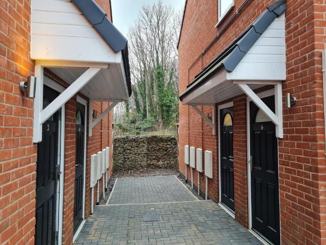 2 bedroom apartment to rent
