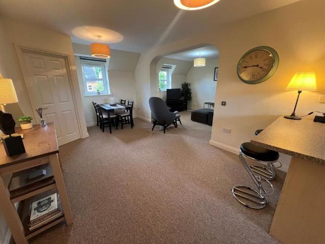 2 bedroom apartment to rent