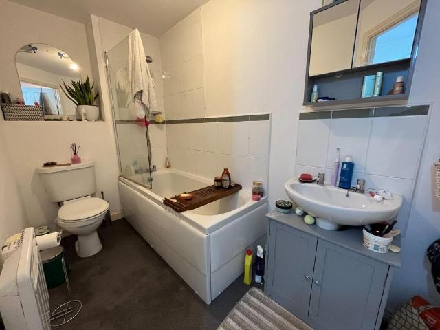 2 bedroom apartment to rent
