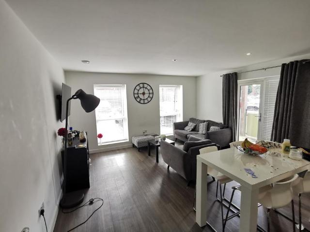 2 bedroom apartment to rent