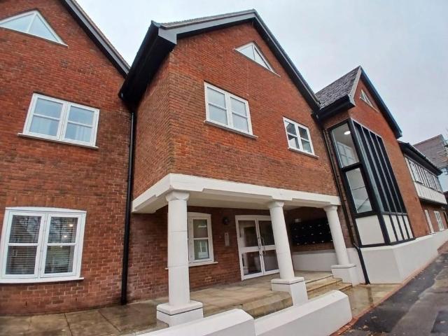 2 bedroom apartment to rent