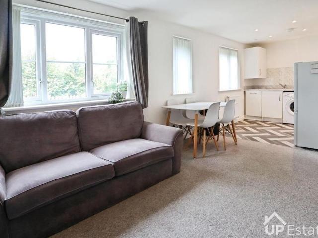 2 bedroom apartment to rent