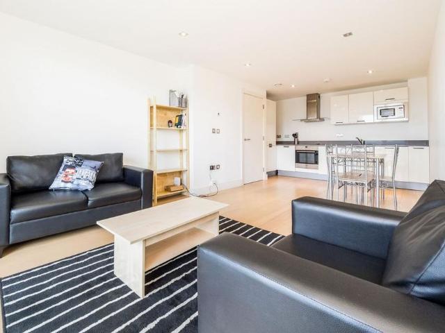 2 bedroom apartment to rent