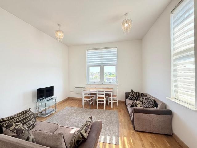 2 bedroom apartment to rent