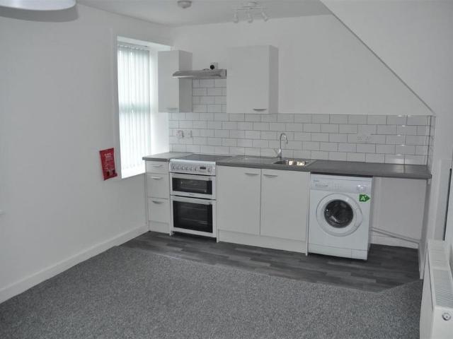 2 bedroom apartment to rent
