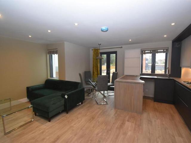 2 bedroom apartment to rent