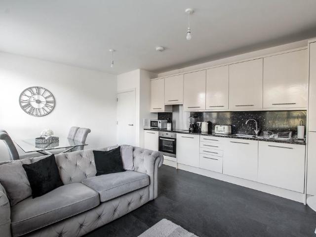 2 bedroom apartment to rent